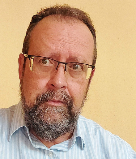 TEACHER CARLOS RODRÍGUEZ - Metàfora Art Therapy School